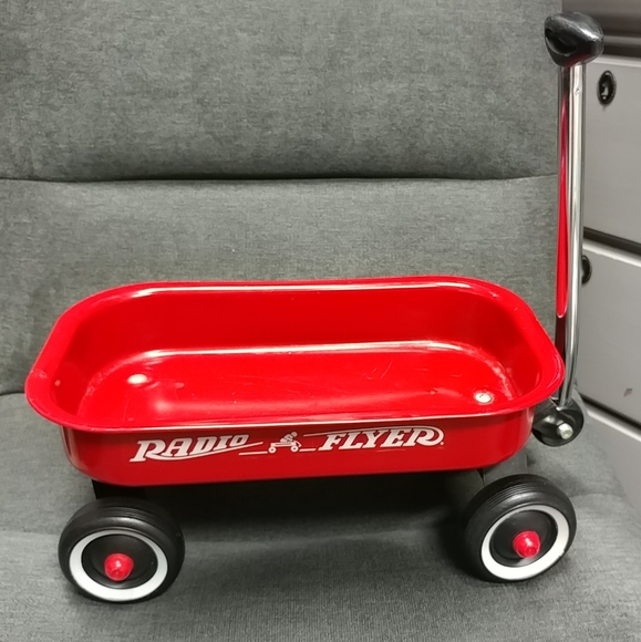 Radio Flyer | Toys | Radio Flyer Toy Metal Wagon 25l X 75w Red | Poshmark